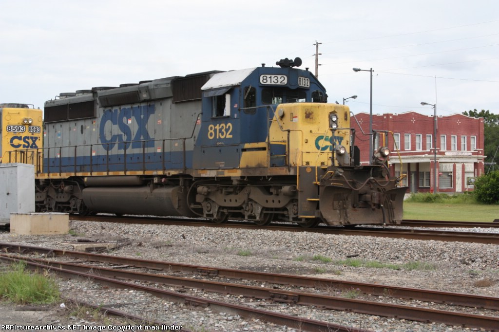 CSX 8132 leading 10,000 ft of empty stack cars